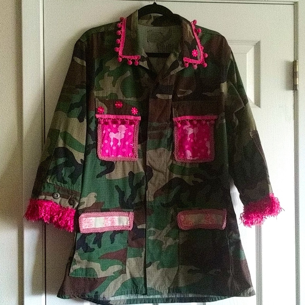 Artisan, Camouflage Jacket W/Pink Details - Gem